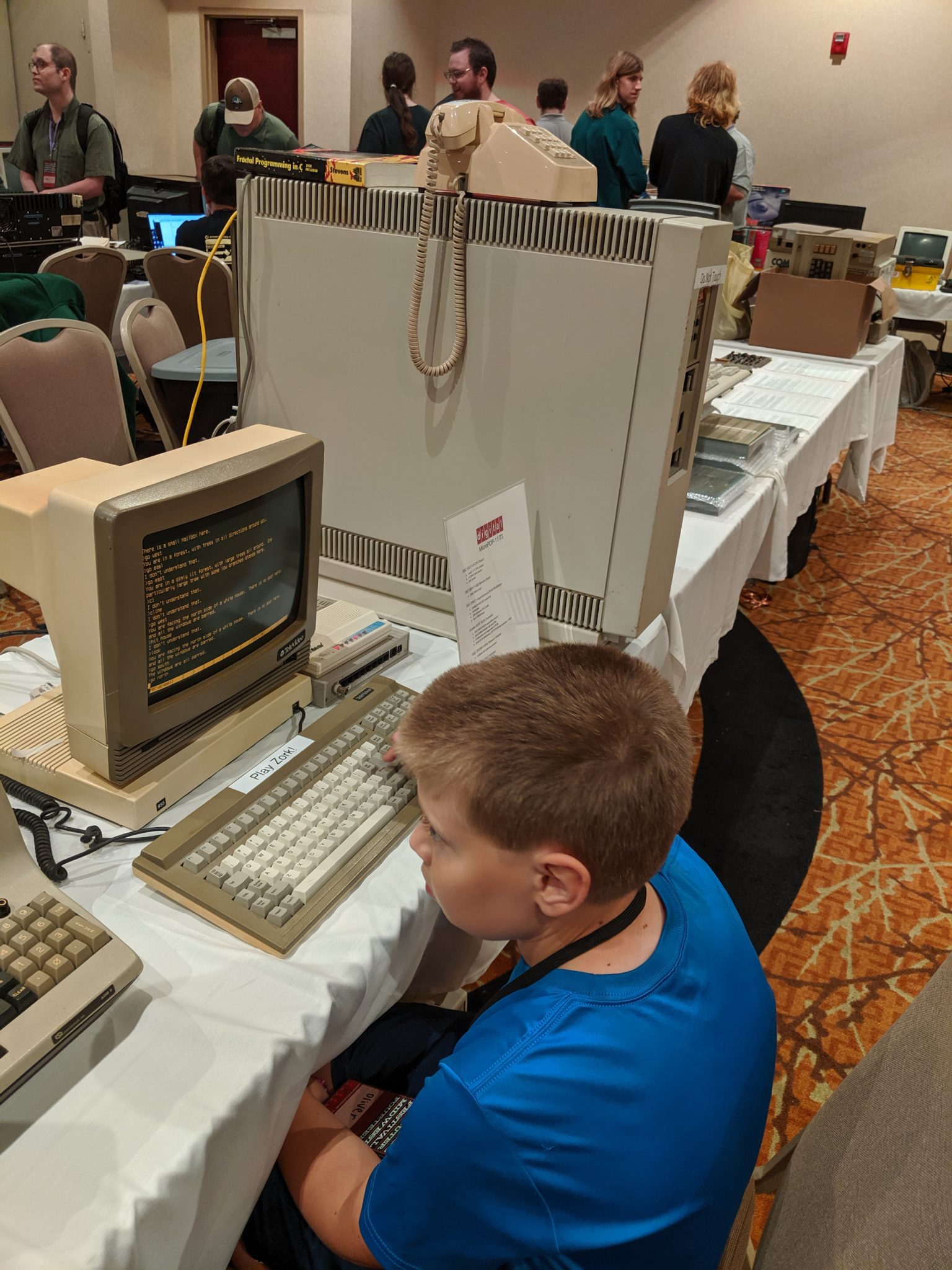 Connecting A Physical DEC vt420 to Linux | The Changelog